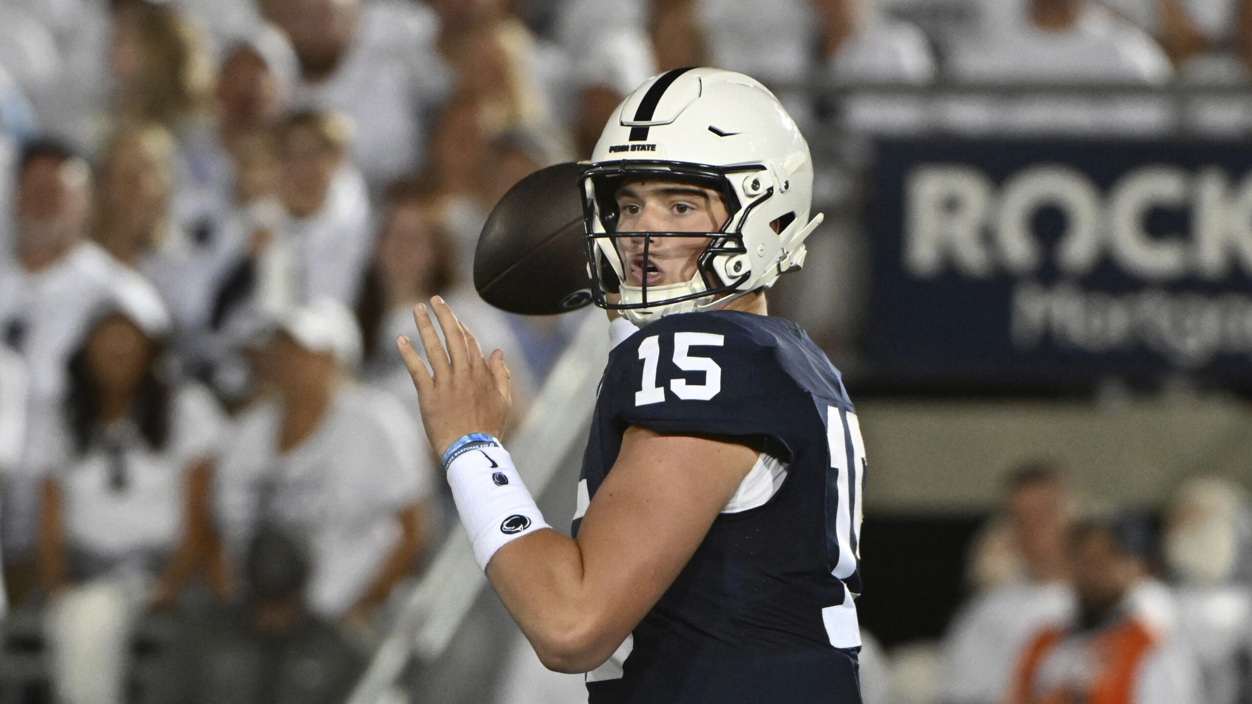 Nighttime is right time for November football in Big Ten | News, Sports ...